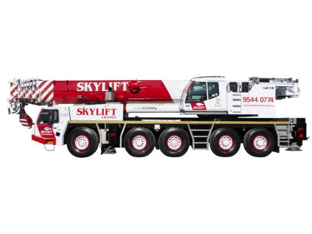220 Tonne All Terrain Crane - Skylift Cranes